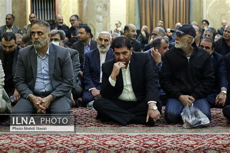 تصاویر سیاسیون در مراسم ختم همسر روحانی معروفهم قالیباف و واعظی آمدند