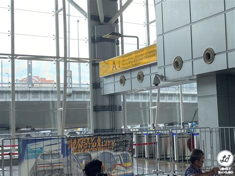 Singapore To Johor Bahru By Train In 5 Minutes Lonely Travelog