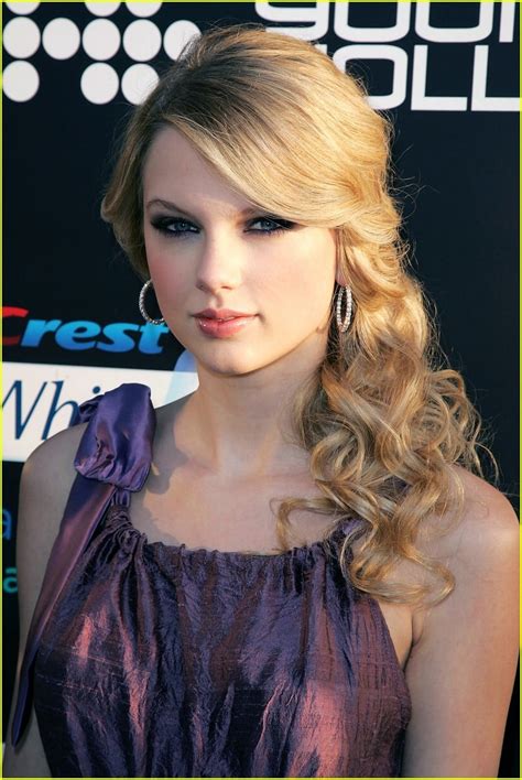 Young Taylor Swift