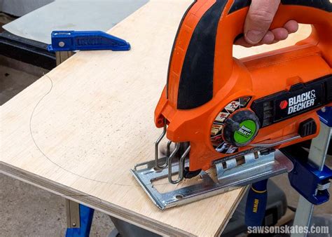 Jigsaw Cutting Curve 1 Saws On Skates