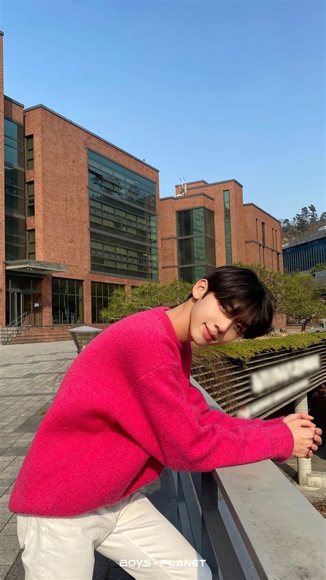 An Intriguing Look At The Gender And Age Demographics Of Each