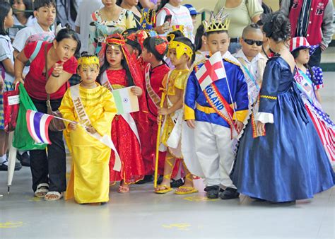 United Nations Day Costume Parade Of Nations Marks Un Staff Day Un