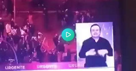 Sign Language Translation Of A News Report About Chiles Protests Album On Imgur