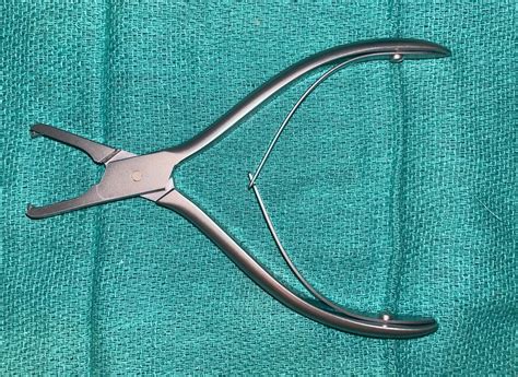 Used Aesculap Ff0000 Aesculap Craniofix Cranio Fix Titanium Clamp