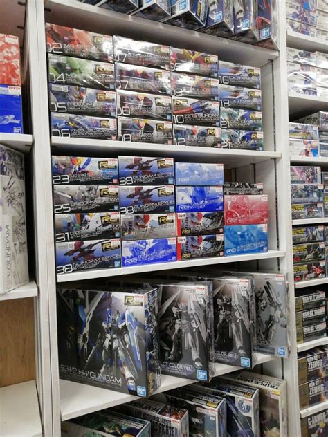 当店のガンプラコーナーを激写 Hg、mg、rgどれも豊富な品揃え‼️ その他プラモデルも取り マンガ倉庫山口店公式ブログ