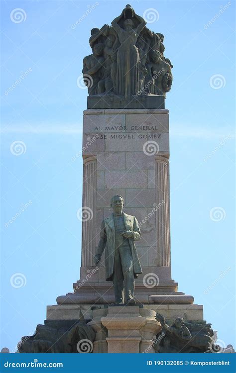 Monumento Al Segundo Presidente Jose Miguel Gomez En Avenida De Los