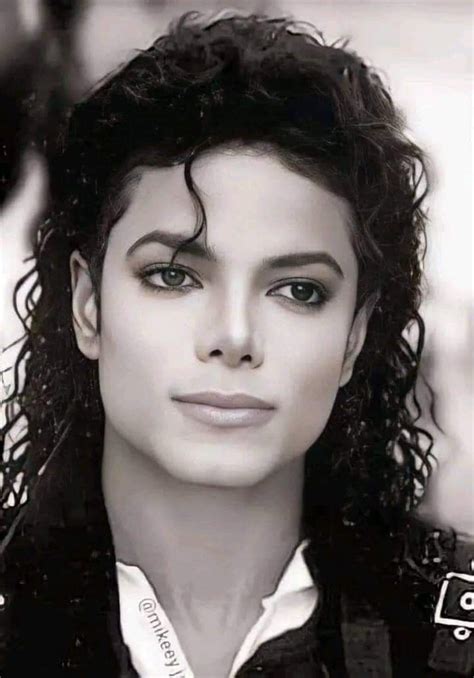 Iconic Black And White Photo Of Michael Jackson