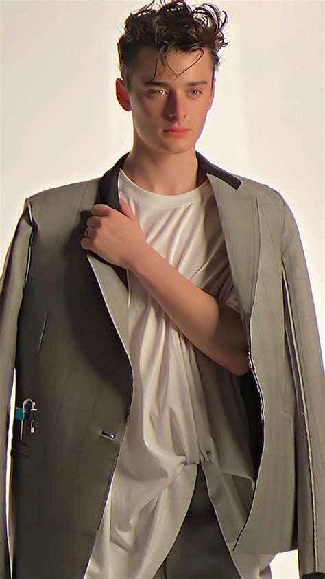 Noah Schnapp Edit Artofit