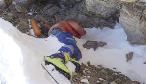 Sleeping Beauty Of Mount Everest Story Of Francys Arsentiev