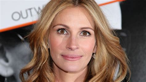 The Reason Julia Roberts Refused To Kiss Nick Nolte In I Love Trouble