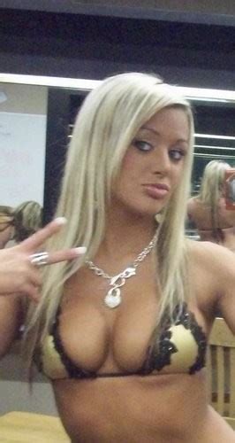 Nice Sexy Hot Amateur Girls Posing In Front Of Camera Porn Pictures