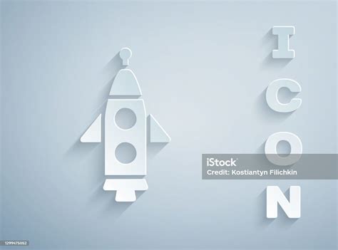 회색 배경에 격리 된 종이 컷 로켓 선박 아이콘 우주 여행 종이 아트 스타일 벡터 0명에 대한 스톡 벡터 아트 및 기타 이미지