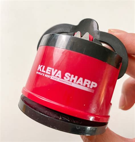 【kleva クレバー公式ストア】シャープナー 包丁研ぎ クレバーシャープ Ks A1 Kleva Sharp のこぎり状ナイフ 研げる 片手で 滑らせて 切れ味 復活 壁につく 小型 砥石