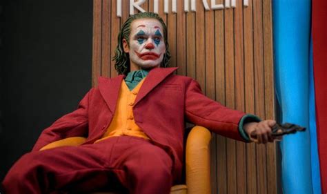 Joaquin Phoenixs Joker Gets New Hot Toys Sixth Scale Figure