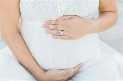 Signs Youre Pregnant With Twins Celeb Baby Laundry