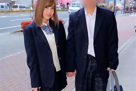 【マジックミラー号】壁から飛び出したチンポをじゅぼフェラ！思春期まんこにザーメン種付け 無料av動画