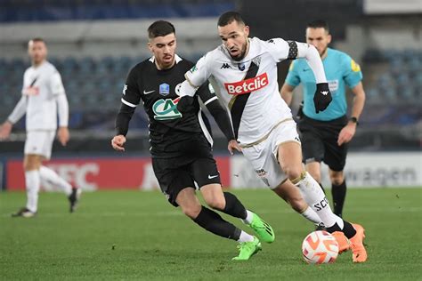 Nabil Bentaleb Set To Leave Angers For Lille Get French Football News