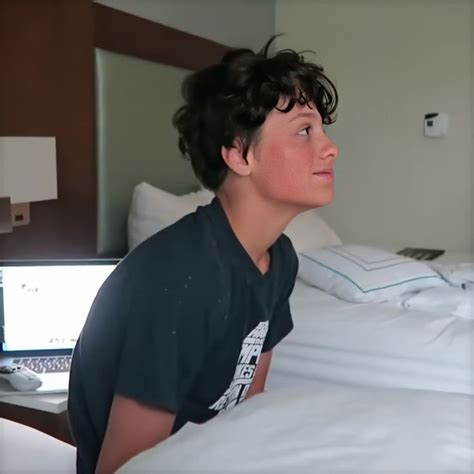 Pin Em Caleb LeBlanc