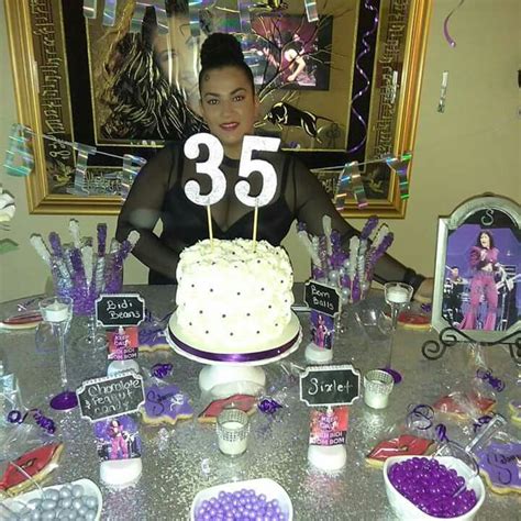 Pin By Mary Barron On Selena Quintanilla Birthday Selena Quintanilla Birthday Selena