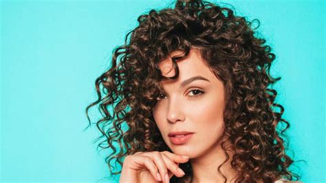 How To Get Defined Curls That Last All Day Hermosa Hair