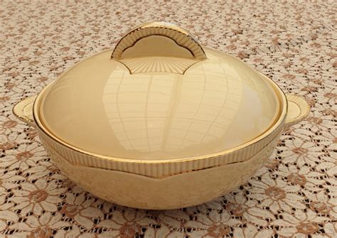 Clarice Cliff Cream And Gold Tureen With Half Crescent Handles The Hariet Emporium