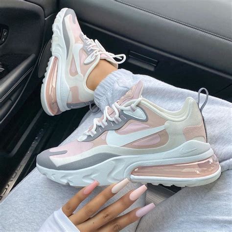 Sherlina On Instagram Peng Whatsurgirlwearing Aesthetic Shoes Sneakers Fashion Nike
