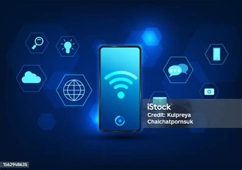 Wifi 기술 스마트폰 중앙에는 통신 아이콘과 함께 Wifi 아이콘이 있습니다 사이버 데이터에 액세스하기 위해 인터넷 신호를 전자 장치에 테더링하는 기술을 말합니다 0명에