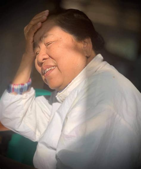 ရိုးရိုးရှင်းရှင်းနဲ့ ပကာသနကင်းမဲ့စွာနေထိုင်တတ်တဲ့ မေမေ့ရဲ့စတိုင်လ်ကို