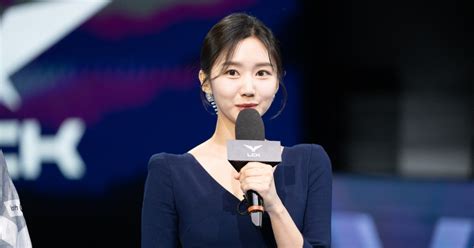 [포토] 윤수빈 아나 오늘은 육수빈 아니에요