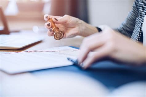 Exploring The Differences Notary Public Vs Notary Signing Agent