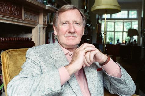 Leslie Phillips Carry On Actor And Voice Of Sorting Hat In Harry