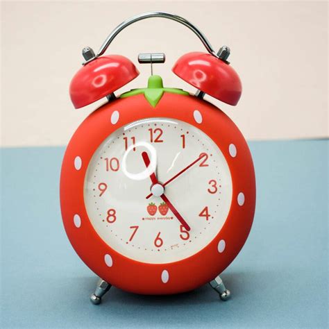 Часы настольные механические с будильником Strawberry, red - купить в ...