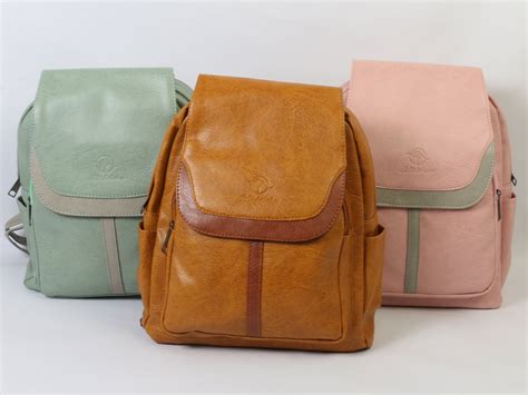 مشخصاتقیمت و خرید کوله پشتی چرم دخترانهدلبند