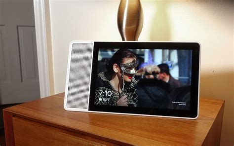 Lenovo Smart Display Review The Echo Show Just Got Beat Tom S Guide