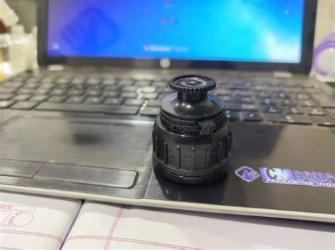 Red And Black Plastic 46mm Engine Oil Spout Cap At ₹ 9piece In Surat