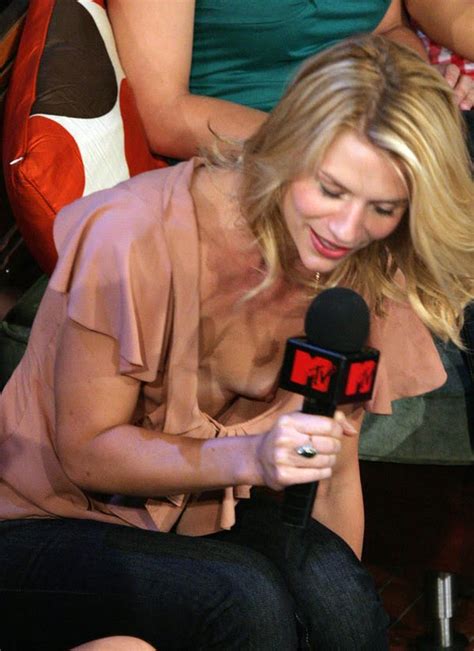 Descalzas Y Famosas 5 CLAIRE DANES TOPLESS Y NIP SLIP SERIE TV HOMELAND