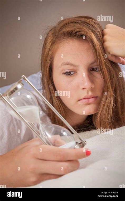 Hourglass Side On Hi Res Stock Photography And Images Alamy