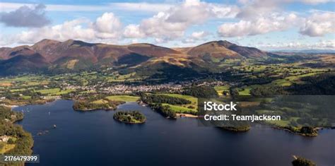 더웬트 워터 레이크 마을의 공중 전경 0명에 대한 스톡 사진 및 기타 이미지 Istock