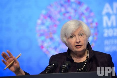 Photo Janet Yellen Speaks At Press Conference At Imf Hq In Washington
