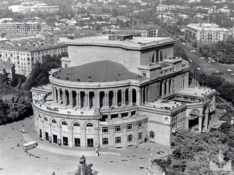 Pin by parnas on СТАРЫЙ ЕРЕВАН | Armenia, Yerevan, Building