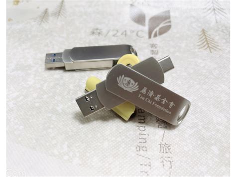 Otg 2in 1 二合一otg金屬旋轉碟 Type C Usb （type C Andusb 2 In 1 Otg Swivel Flash Drive） 產品介紹 冠旭電子有限公司