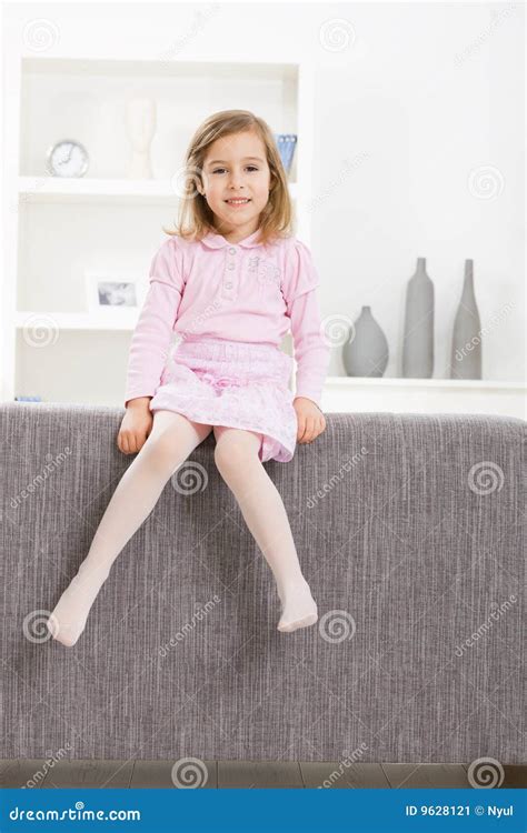 Meisje In Roze Stock Afbeelding Image Of Blij Meisje