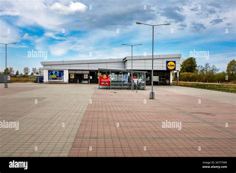 Lidl The Super Market Hi Res Stock Photography And Images Alamy