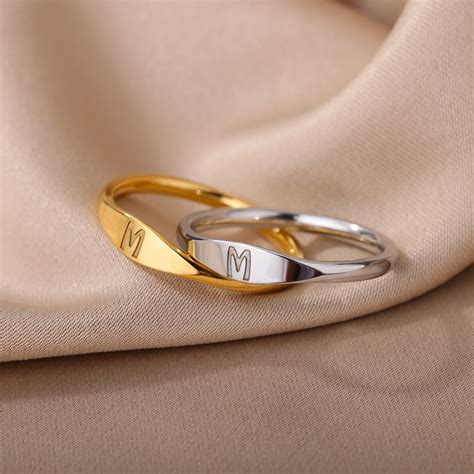 여성을위한 작은 초기 편지 반지 패션 Az 편지 손가락 스테인레스 스틸 반지 미적 결혼 보석 선물 Bijoux Femme Hello