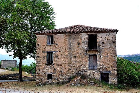 100 Roscigno Fotos De Stock Imagens E Fotos Royalty Free Istock