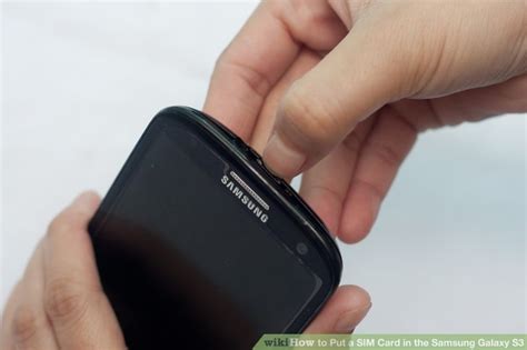 How To Put A SIM Card In The Samsung Galaxy S Steps