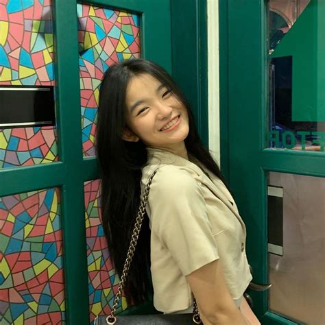 Pin Oleh Ibra Di Erine Di Orang Cantik Gadis Gadis Cantik Foto Gadis Cantik