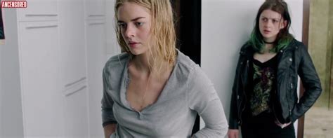 Samara Weaving Nude Pics P Gina