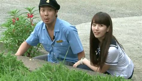 더쿠 팬들 사이에서 계속 회자되는 여자아이돌 레전드 짤들