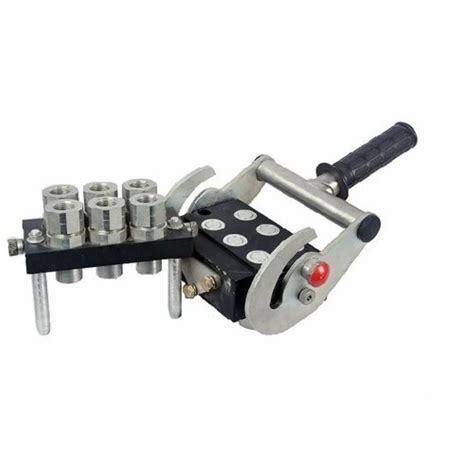 Multi Coupling Locking System At Best Price In Pune By United Tyrekrafts Pvt Ltd Id 20723956455